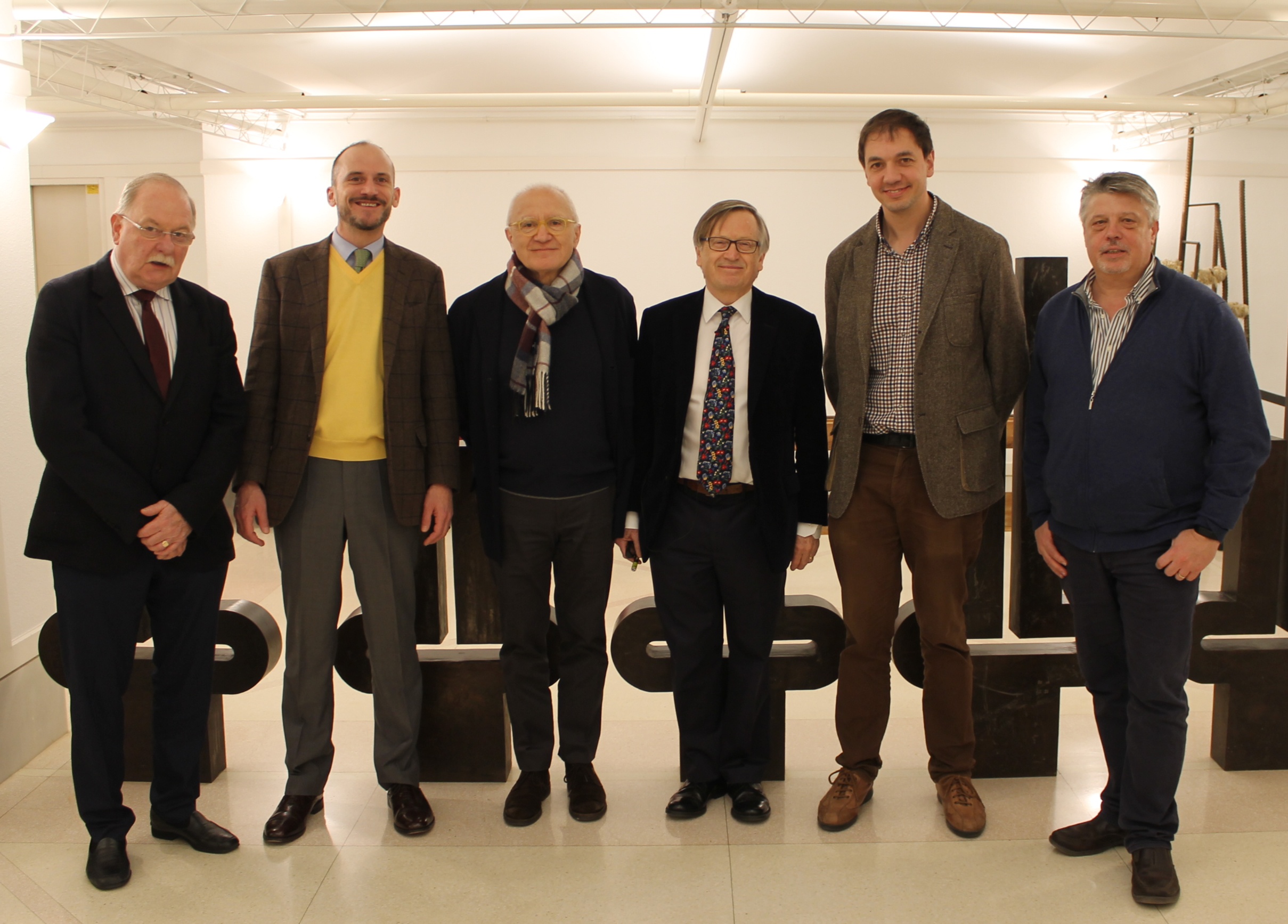 Timothy M. Cox, director de investigación del departamento de Medicina ...